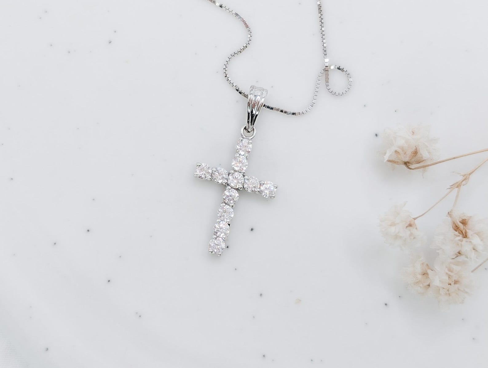 14K Solid Gold Small Cross Necklace, White Gold, Dainty Cross Pendant ...
