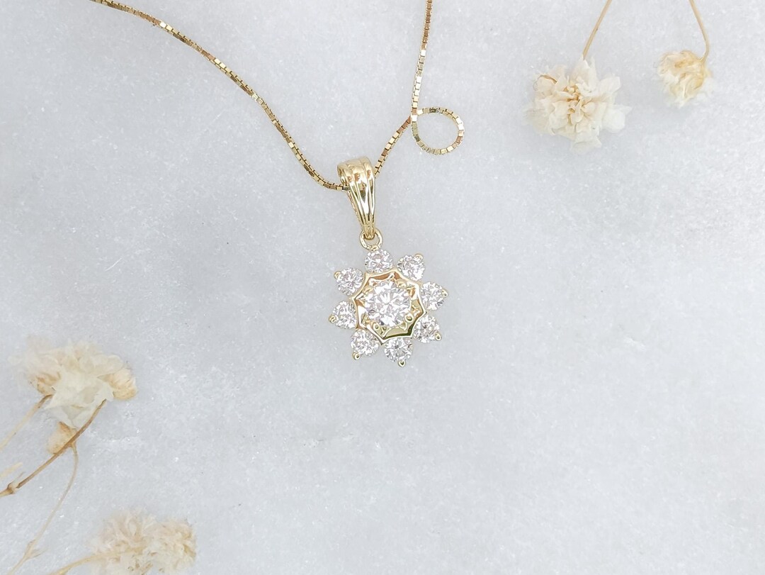 14k Solid Gold Tiny Flower Pendant Necklace, Small Flower Pendant ...