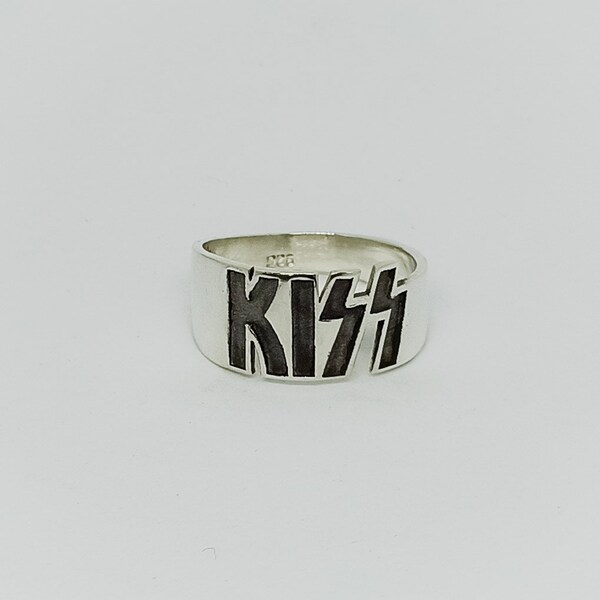 Kiss Ring - Etsy