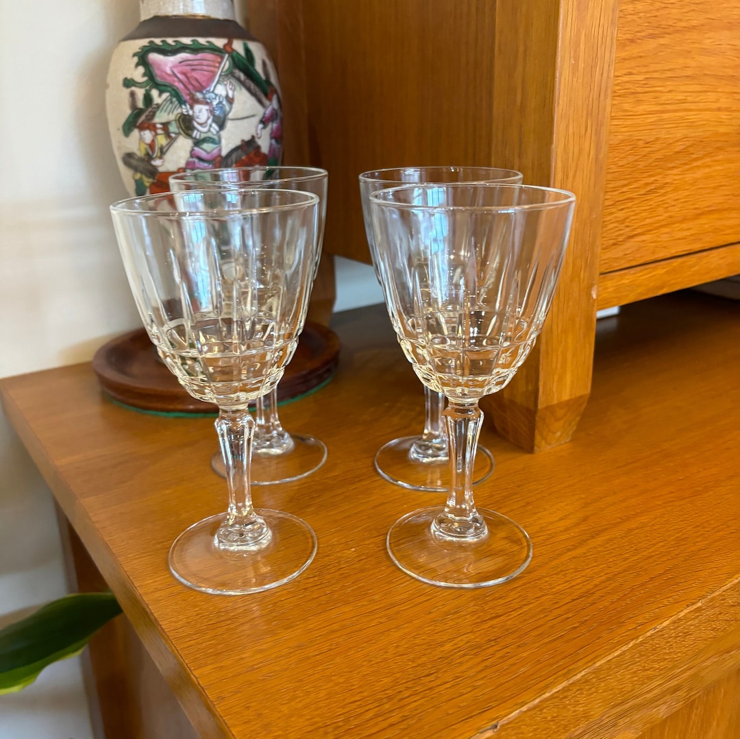 Vintage Luminarc France Wine Glasses Set of Four. - Etsy UK