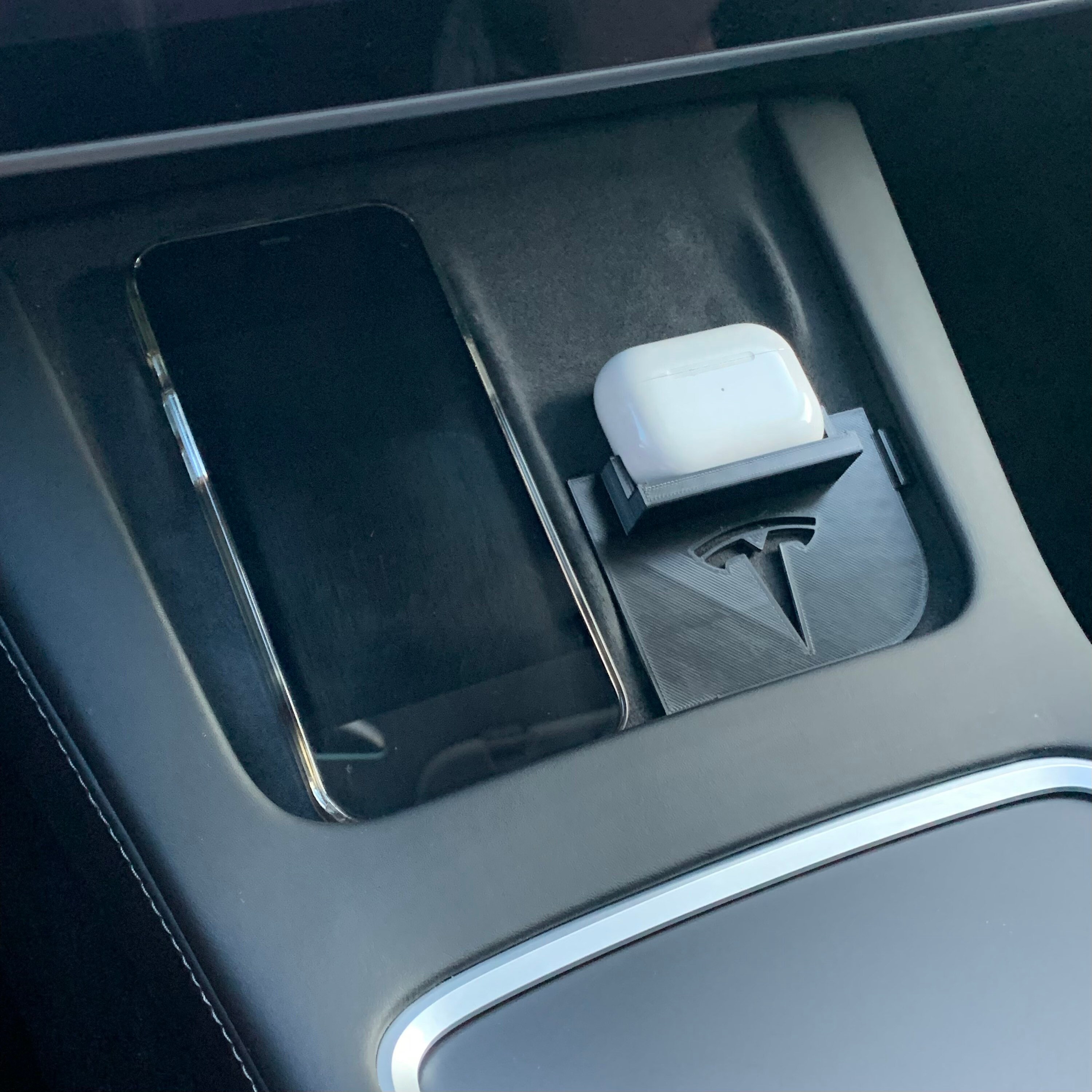 Wireless Earbud Charging Bracket and Stabilizer airpod, AirPod Pro, Etc ...