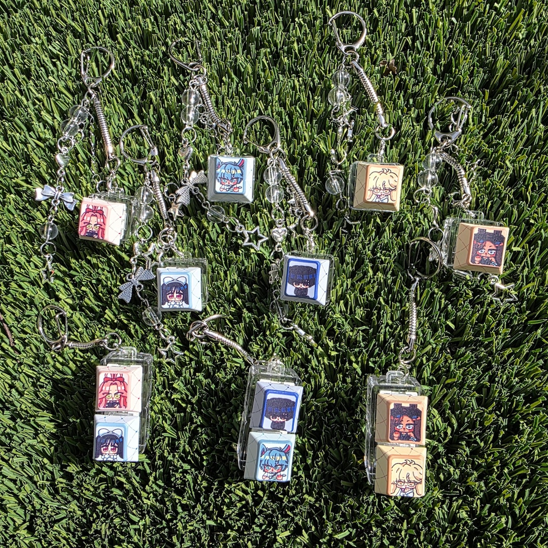 Alien Stage Keycap Keychains - Etsy