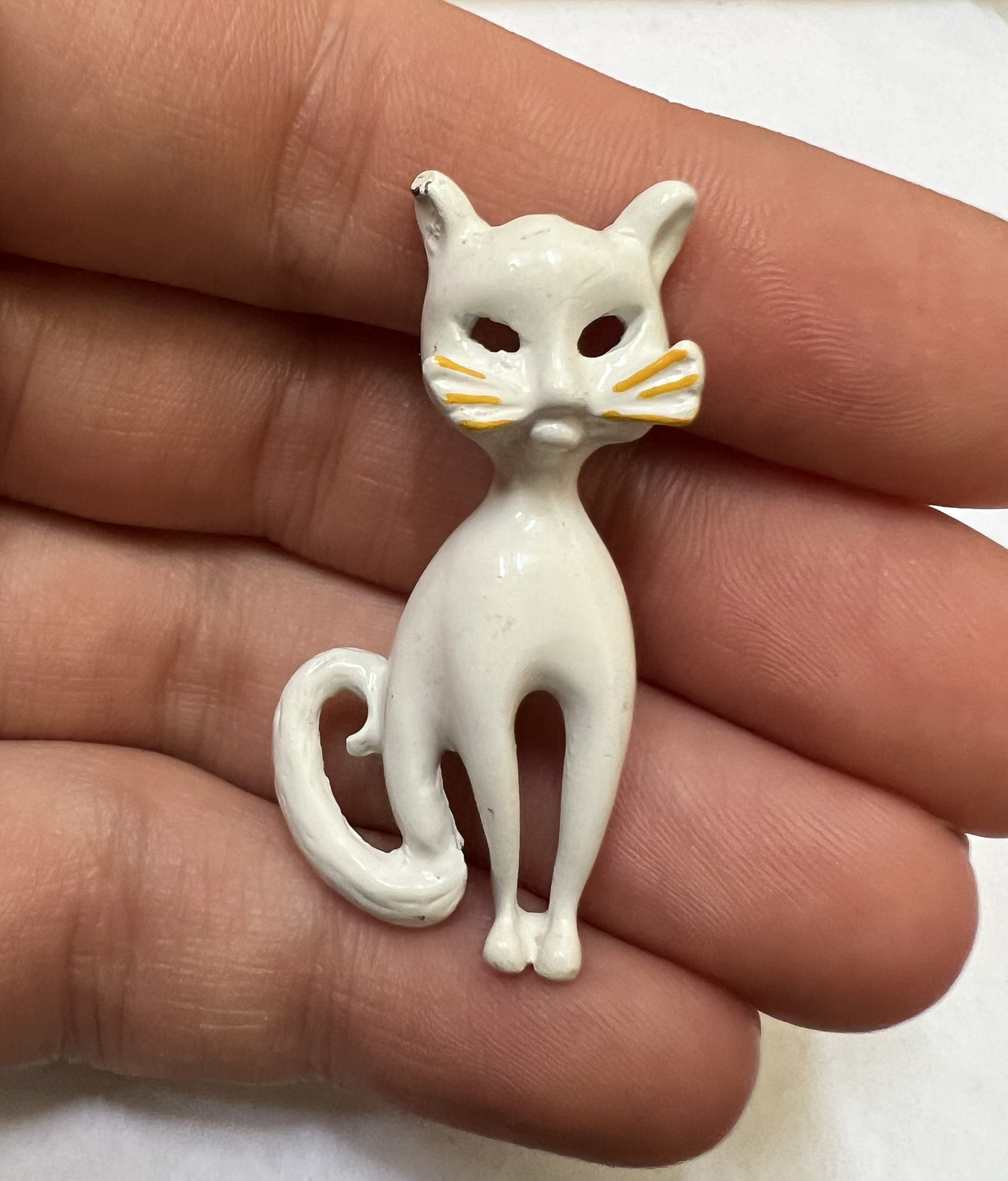 Vintage White Enamel Cat Brooch 1960s Etsy