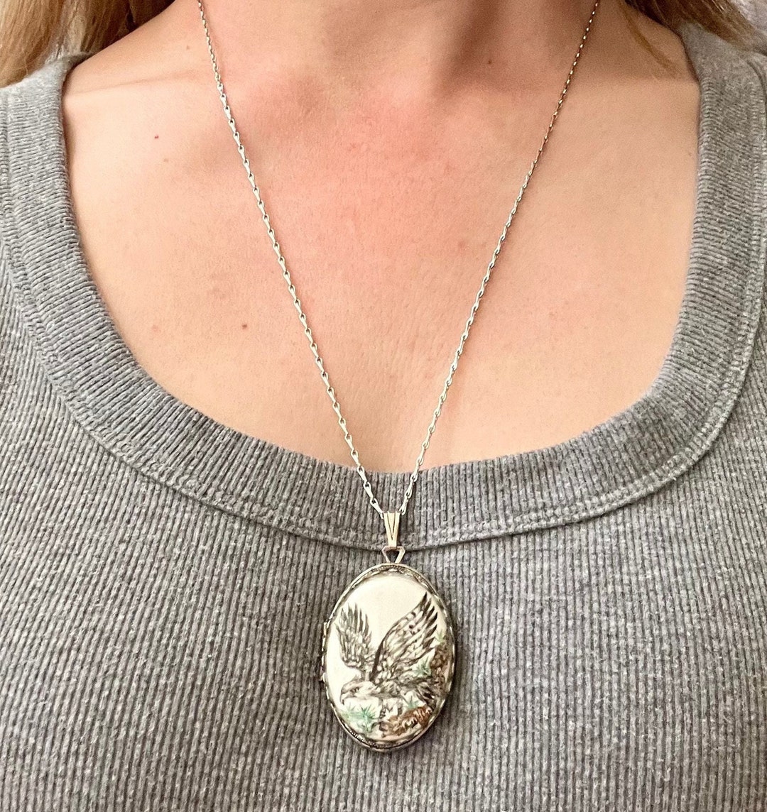 Vintage Oval Bird Locket Necklace, Eagle Cameo Necklace, 1970s - Etsy