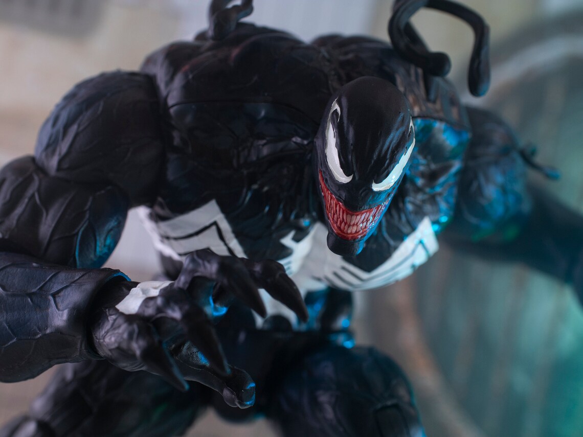 Venom the Smiling Symbiote Custom Head Sculpt 1/12 Scale for Marvel ...