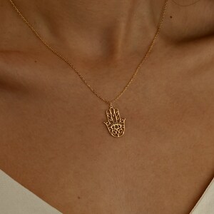 18K Gold Hand of God Necklace, Custom Hamsa Necklace, Protection ...