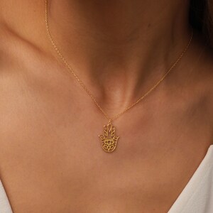 18K Gold Hand of God Necklace, Custom Hamsa Necklace, Protection ...