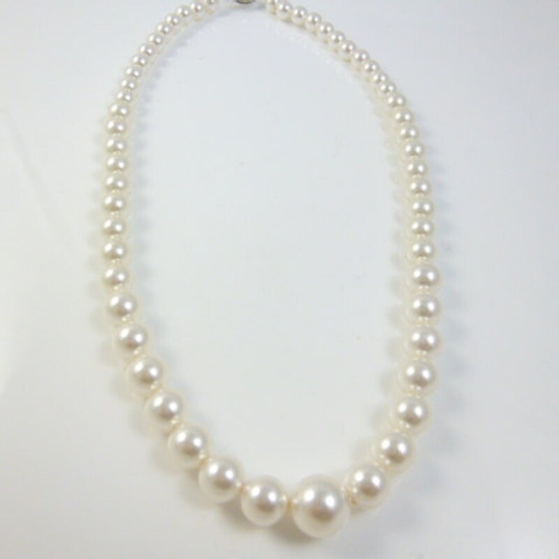 Graduated Pearls - Etsy