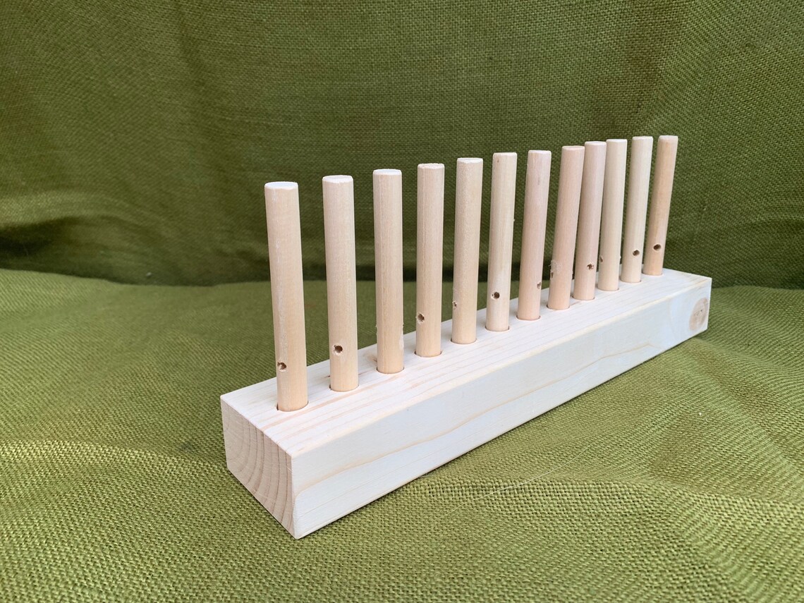 Small Peg Loom 12 Pegs, Perfect for Children, Schools or Small Projects ...