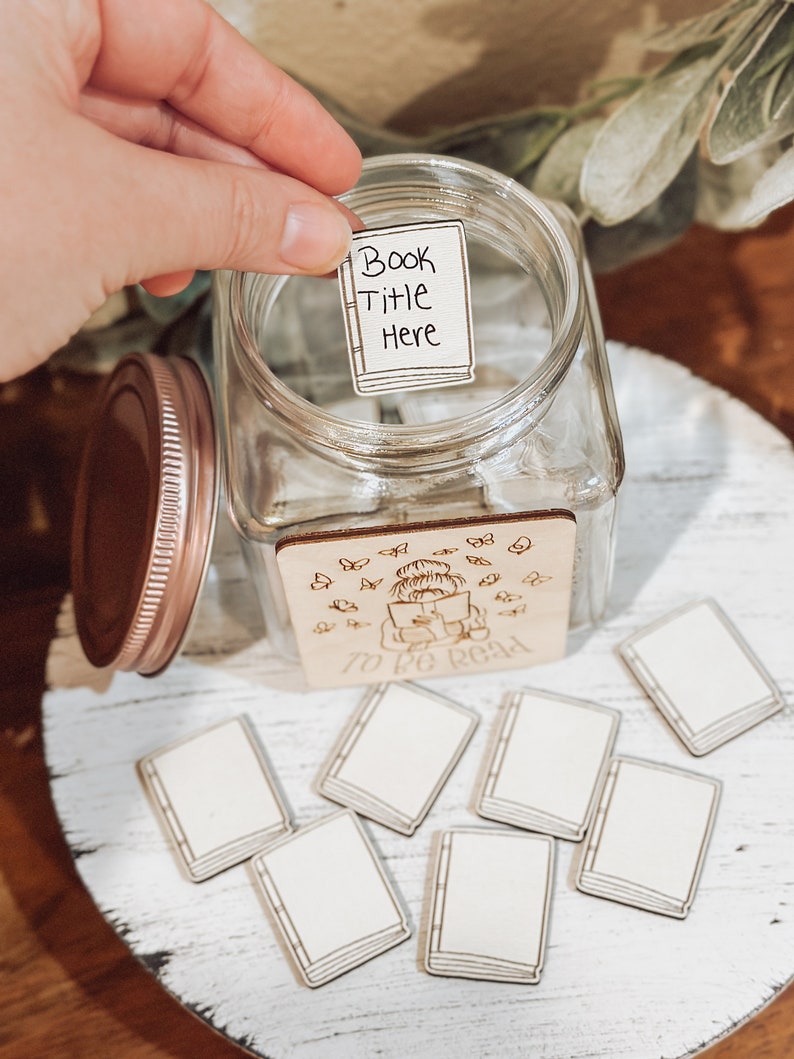 TBR Book Jar: Reading List With 50 Blank Book Pieces - Etsy