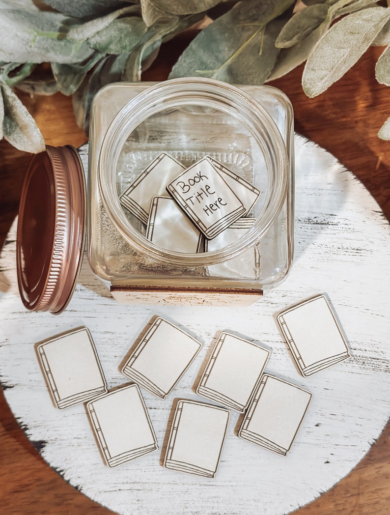TBR Book Jar: Reading List With 50 Blank Book Pieces - Etsy