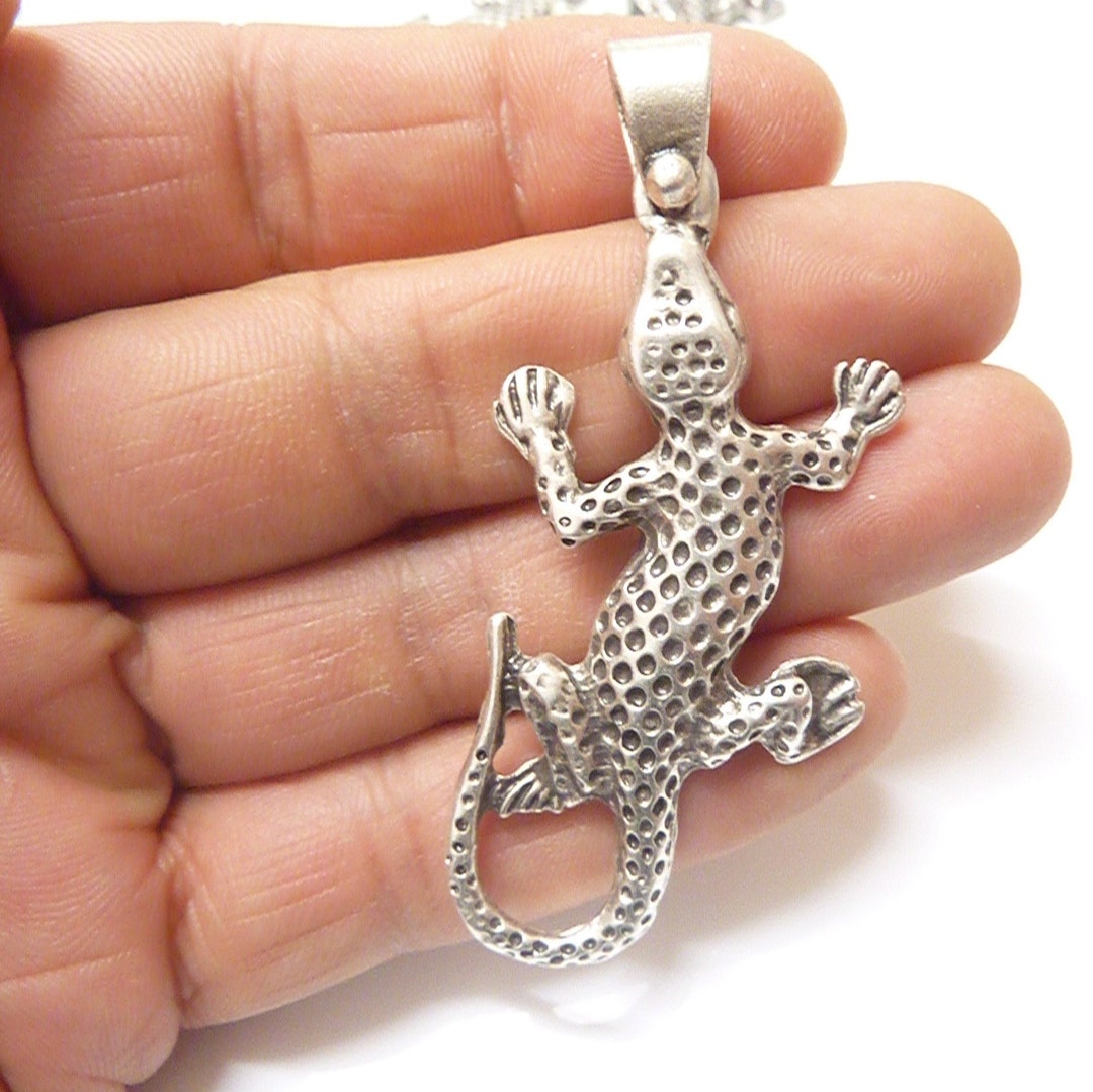 Gecko Pendant, Wild Animal Pendant, Lizard Pendant, Gecko Accessory ...