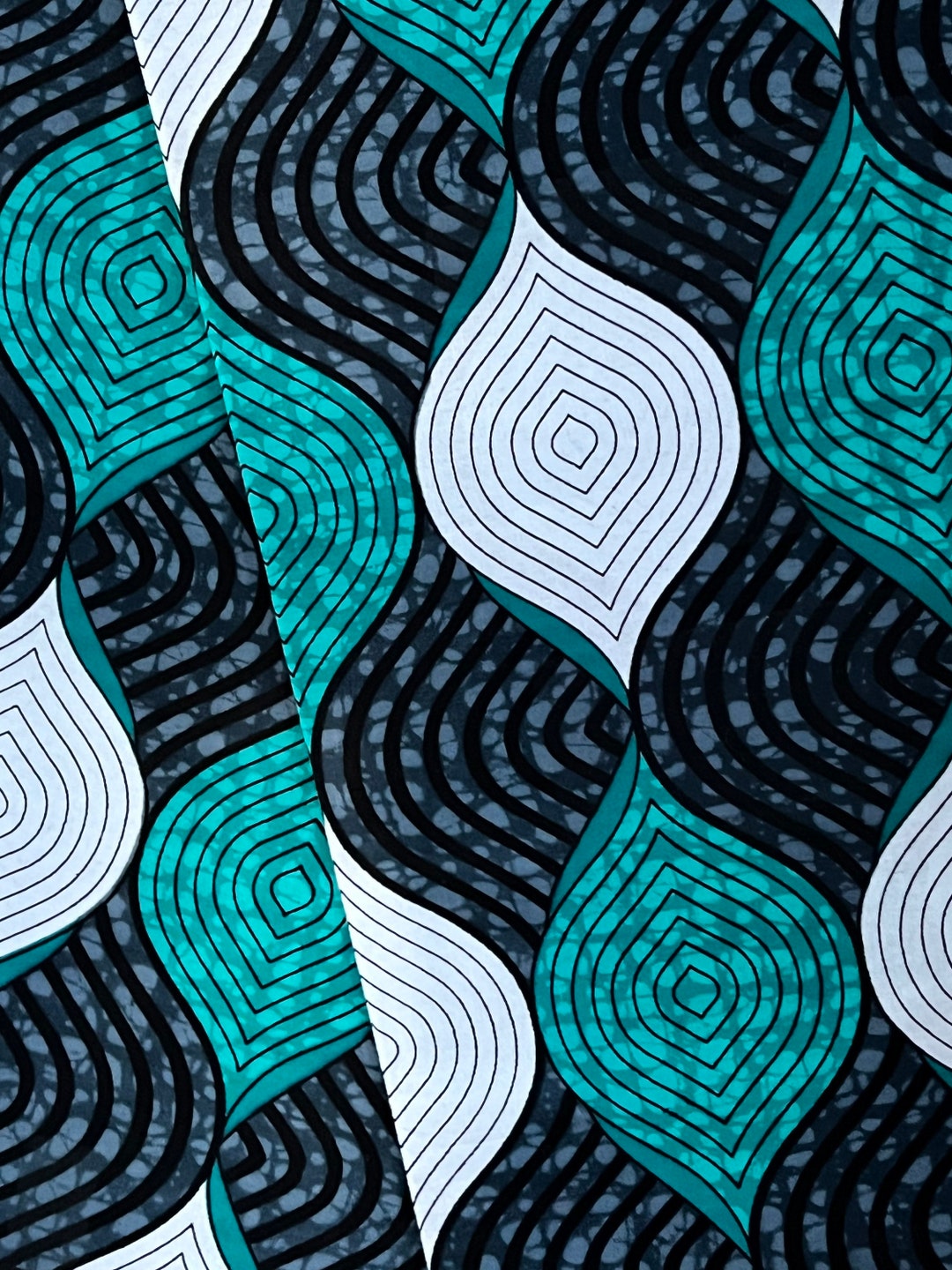 Grün, Grau und Weiß Kreise und Strudel Muster Afrikanischer Print Stoff ...