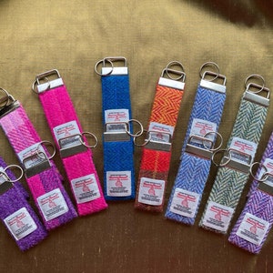 Scottish Keyring // Harris Tweed or Tartan Wrist Key Fob // Bag Charm ...