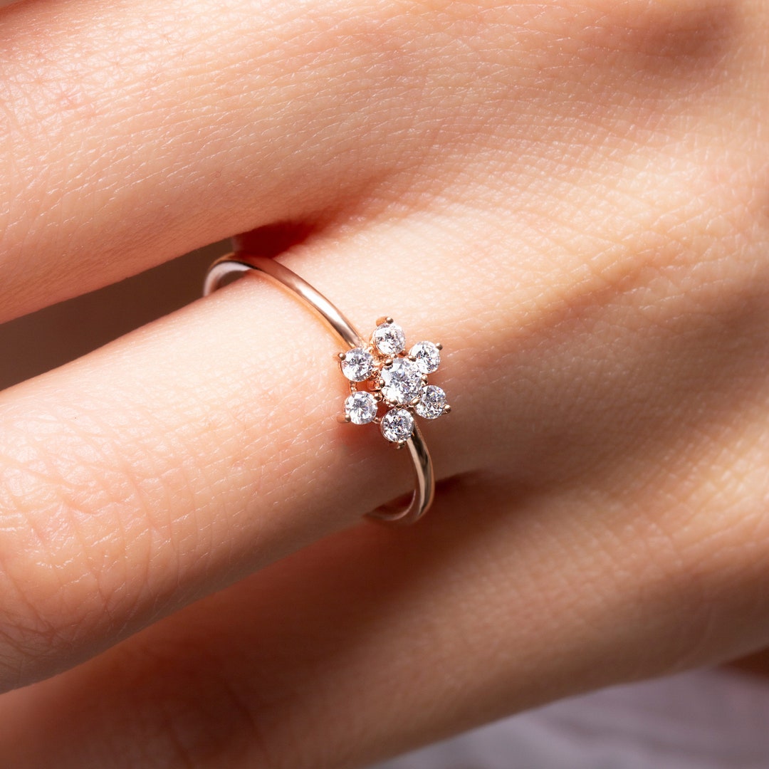 Dainty Diamond Flower Ring 14K Solid Gold Cluster Flower - Etsy
