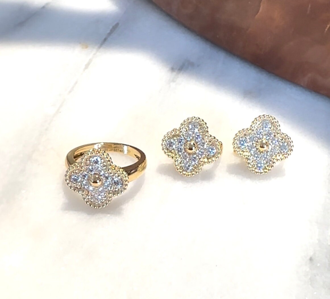 18 Karat Yellow Gold Vintage Alhambra Diamond Earrings Ring Set Etsy