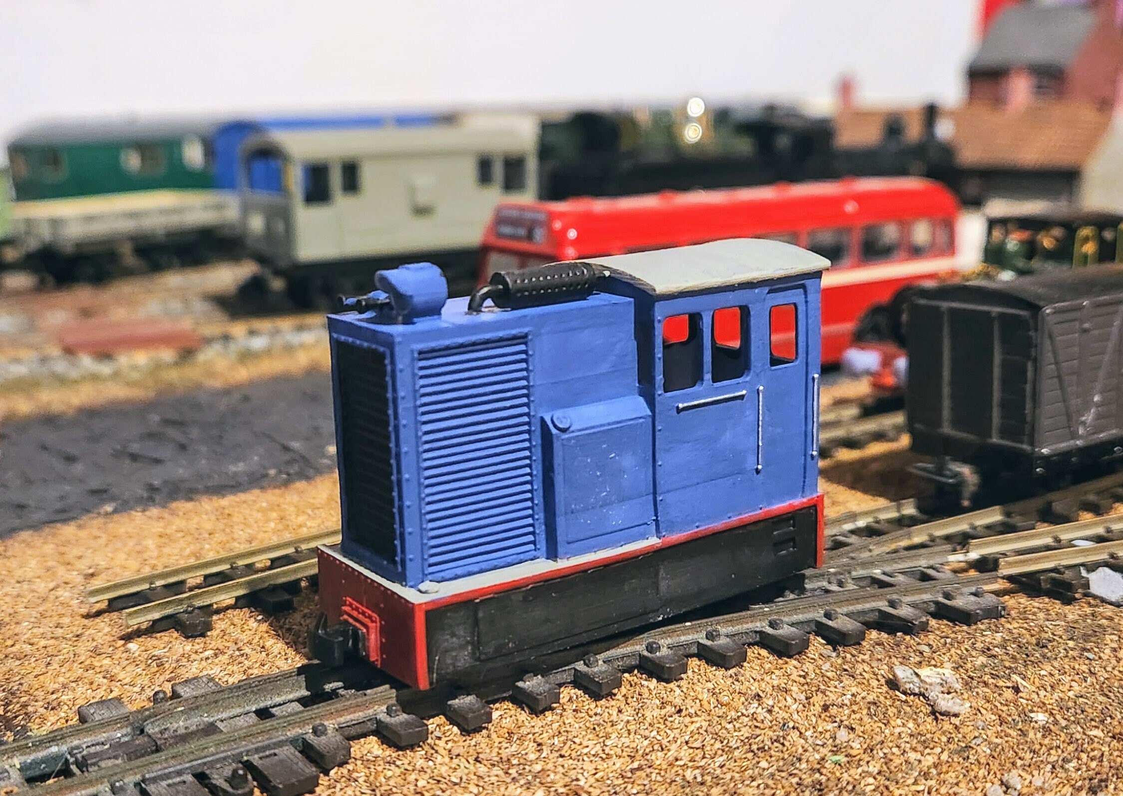 009, Narrow Gauge. Freelance Diesel Locomotive Kit for Kato 109 Chassis ...