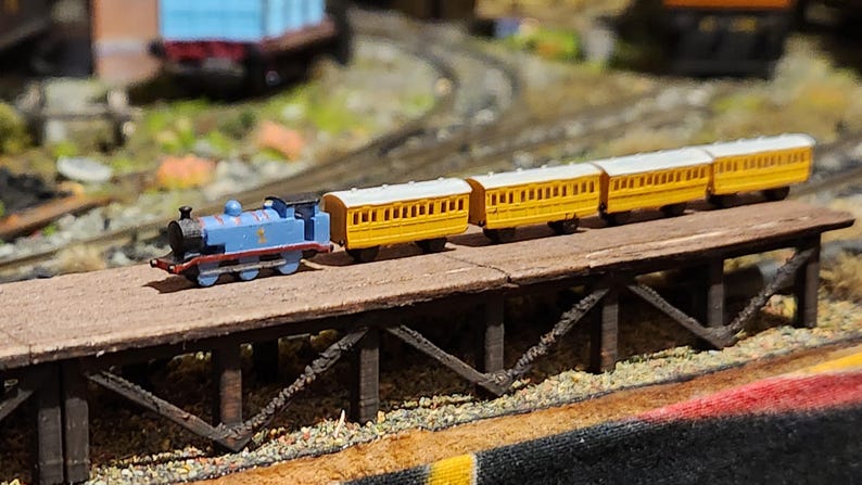 Tiny Trains! LBSCR E2 Class Locomotive & 4 Coaches - T Gauge Static, 3D ...