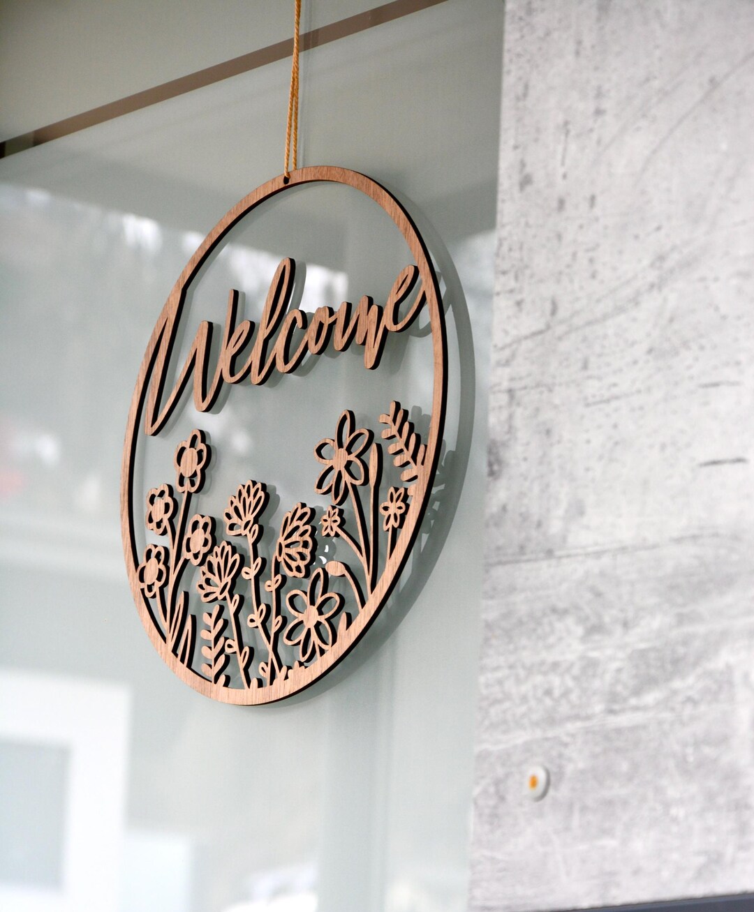 Wooden Door Wreath welcome Springy Front Door Decoration With Flower ...