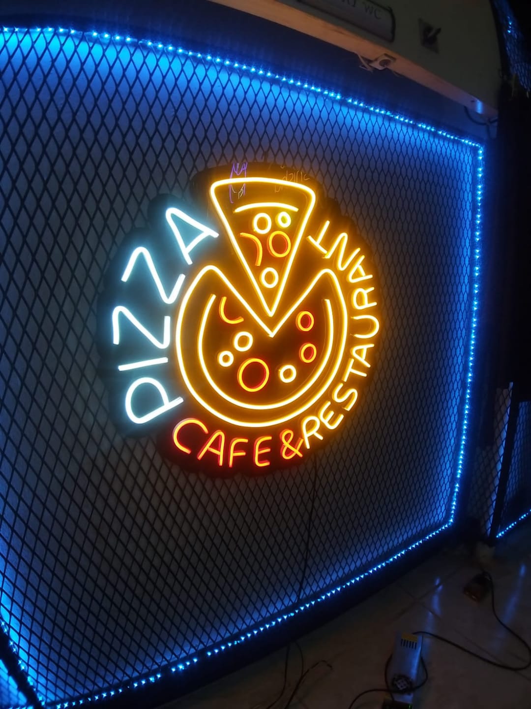 Pizza Cafe & Restaurant Neon Light Sign, Pizza Advertising Sign, Pizza ...