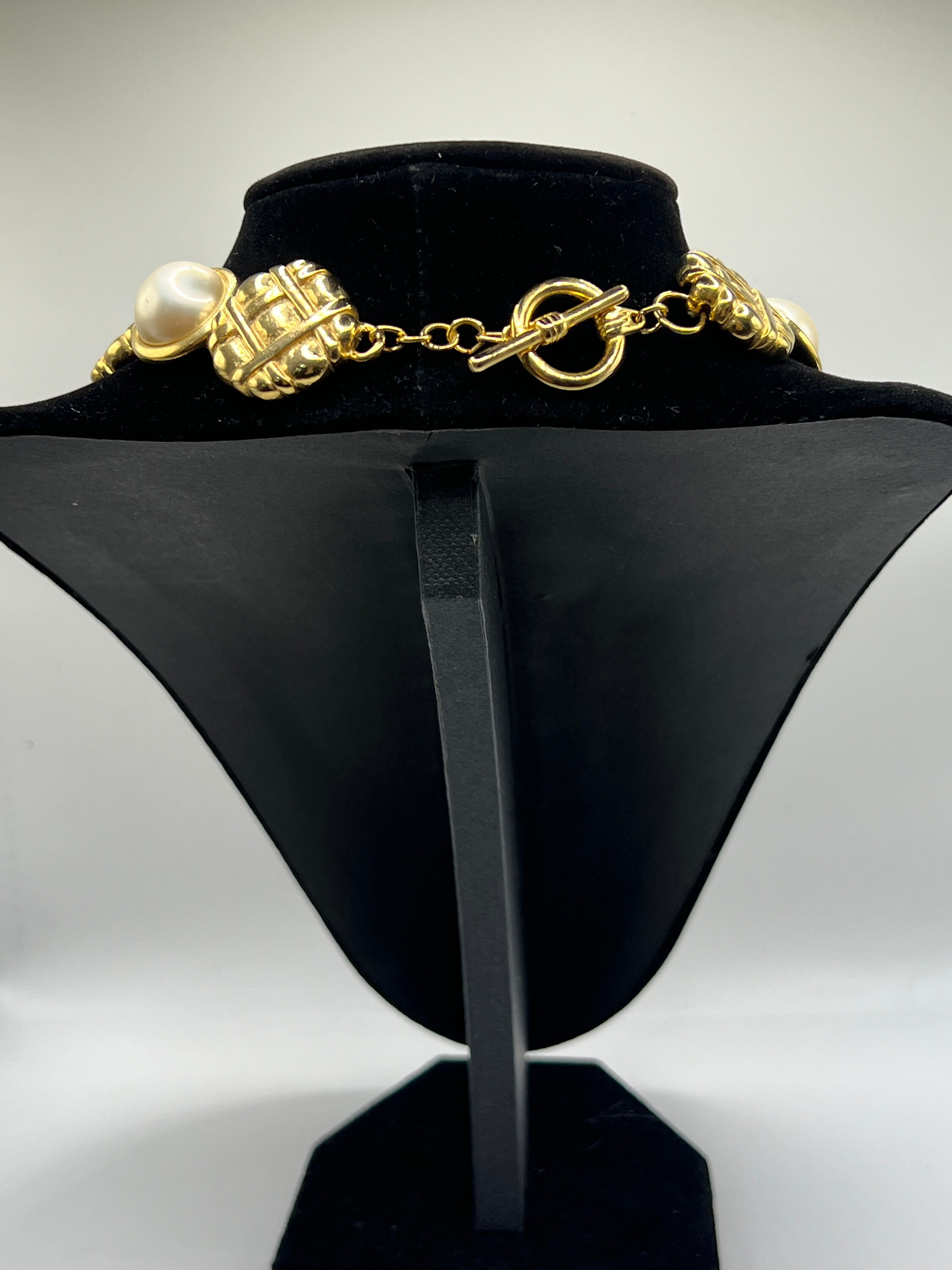 VINTAGE Caged Pearls Faux Pearls and Yellow Gold Plated Unique Pattern ...