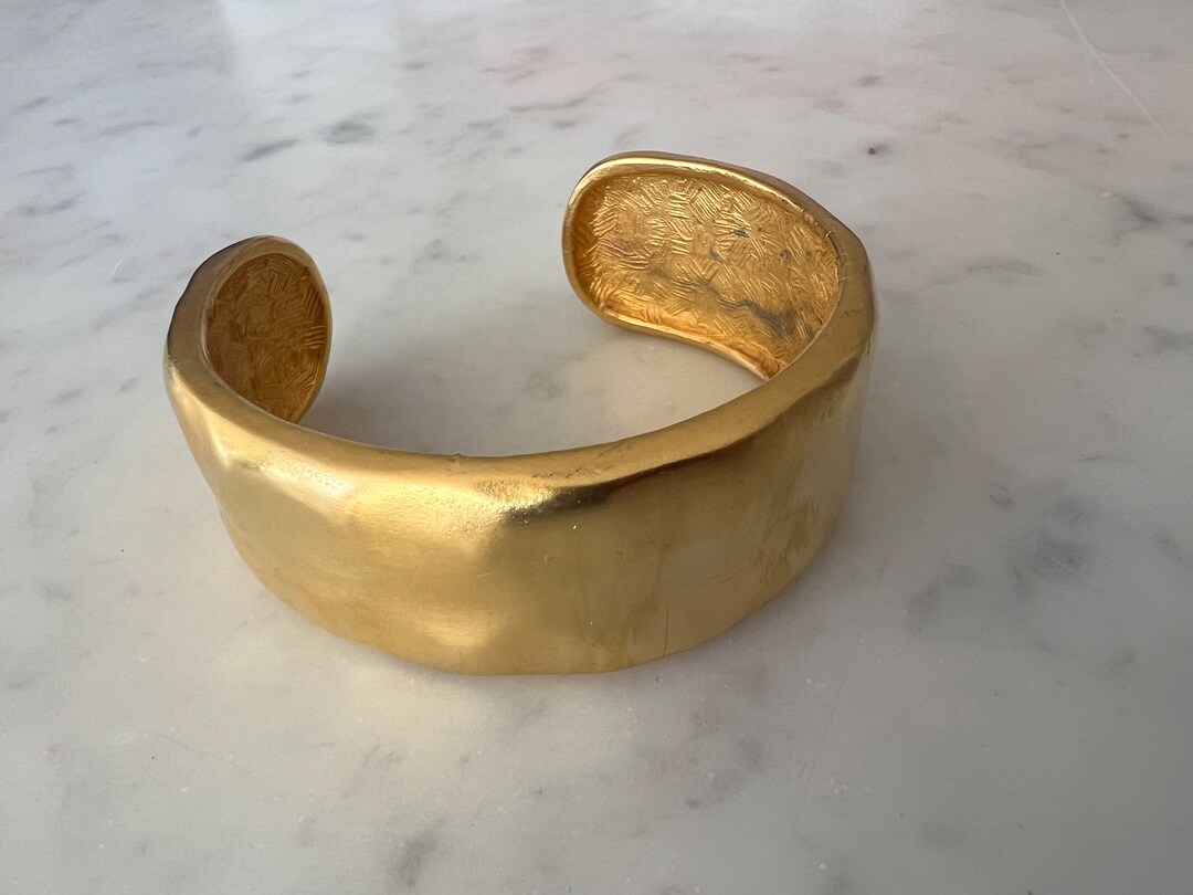 Vintage GIVENCHY Matte Gold Tone Hammered Cuff Bracelet 80s Size S-M ...