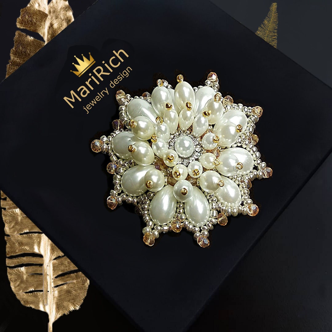 Large White Edelweiss Flower Brooch Made of White Glass Beads and 12 ...