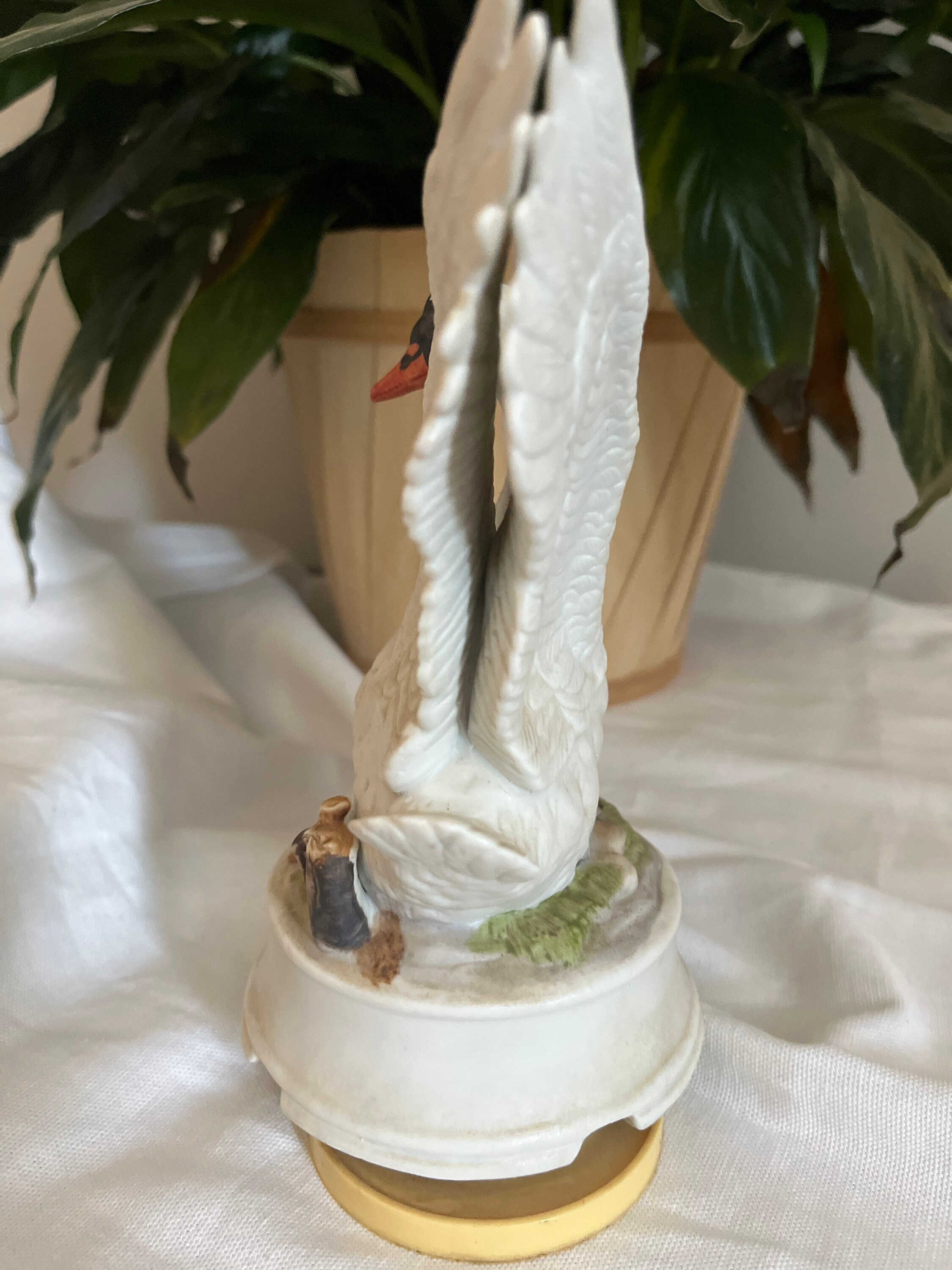 Vintage Rotating Music Box Swan Hand Painted Porcelain - Etsy