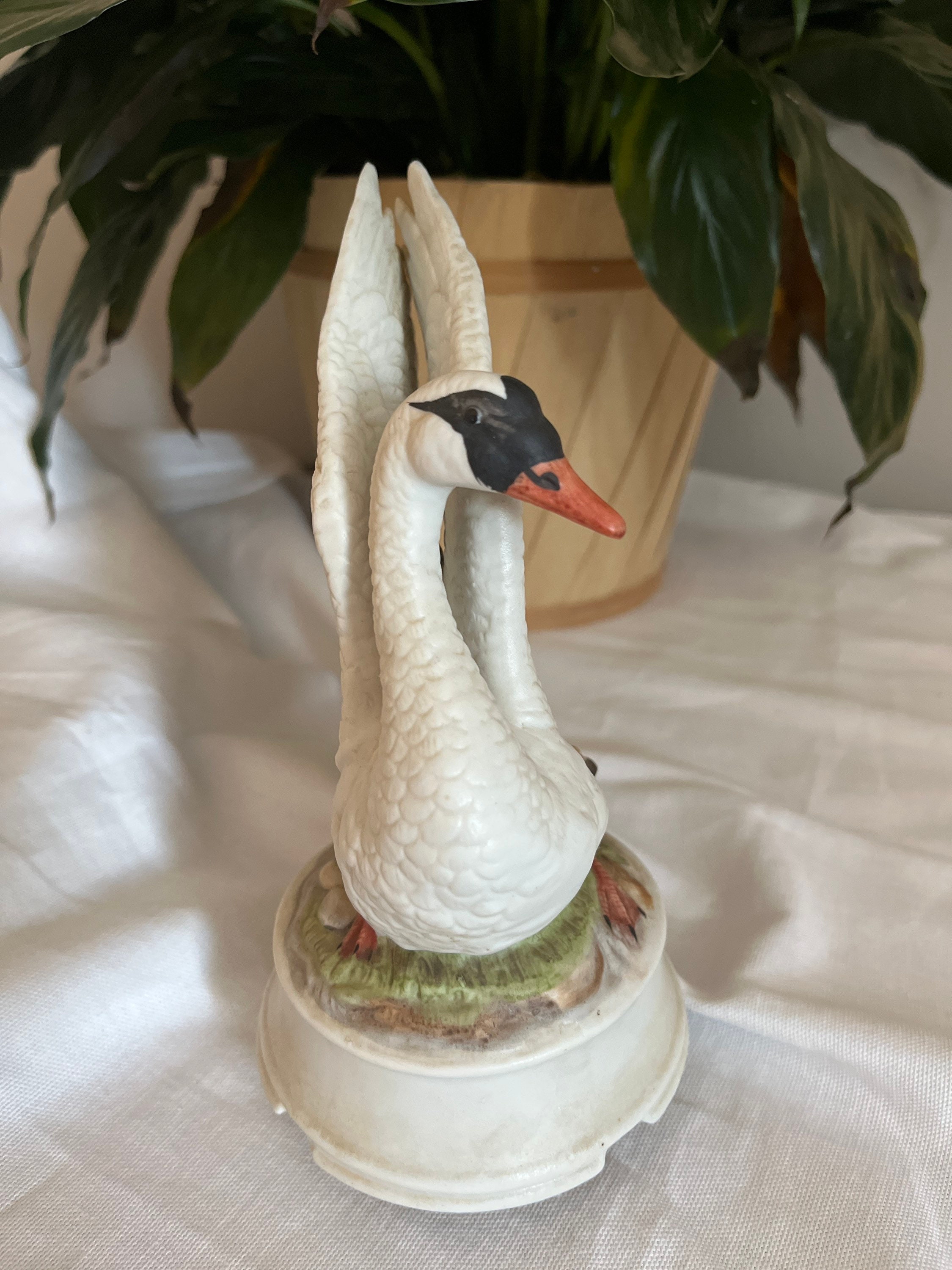 Vintage Rotating Music Box Swan Hand Painted Porcelain - Etsy