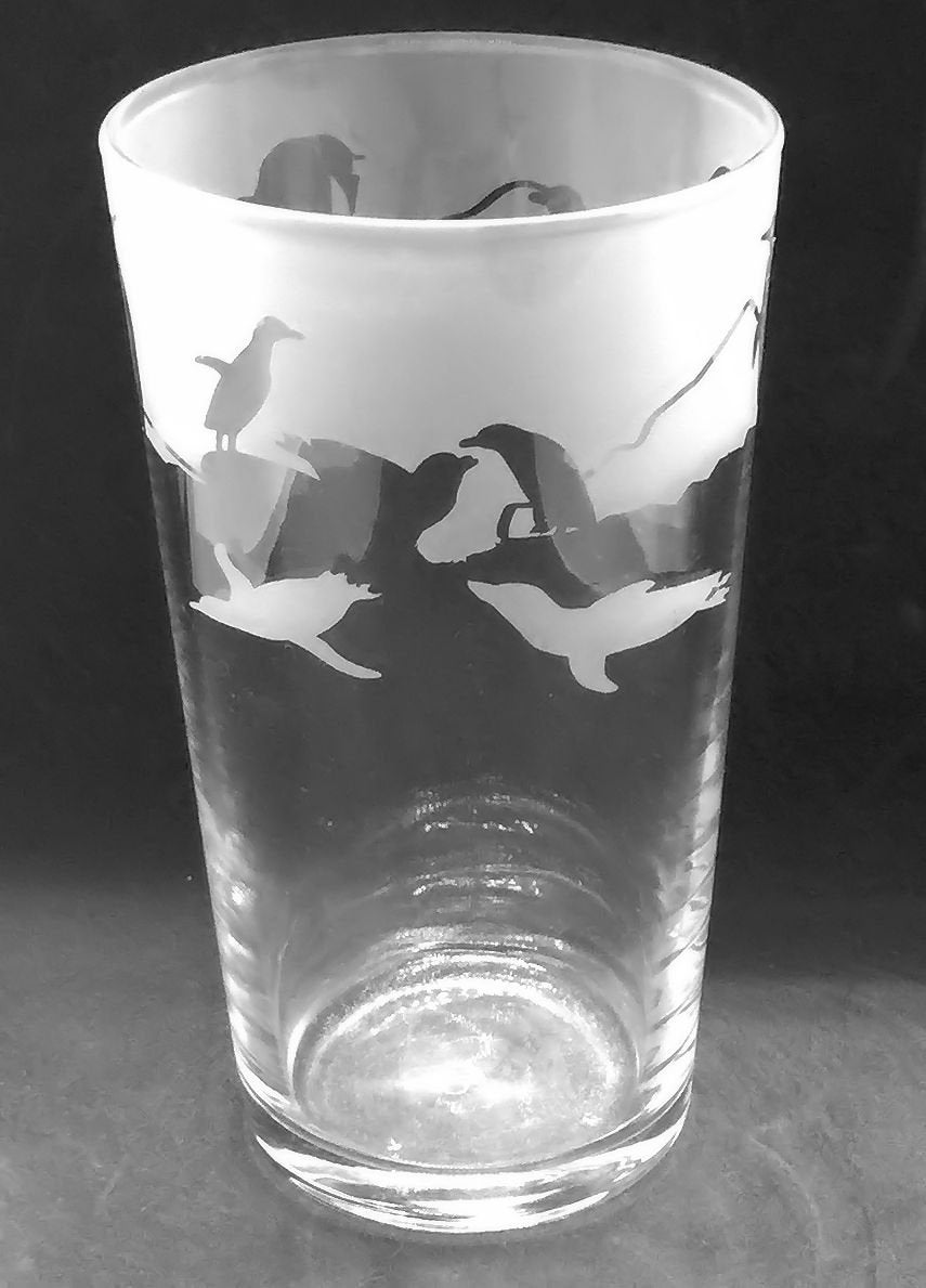 PENGUIN PINT GLASS | 57cl Conical Pint Glass With Penguin Frieze Design ...
