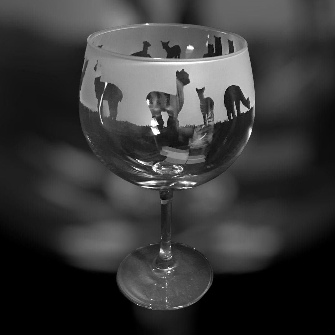 ALPACA GIN GLASS | 70cl Glass Gin Balloon With Engraved Frieze Design ...