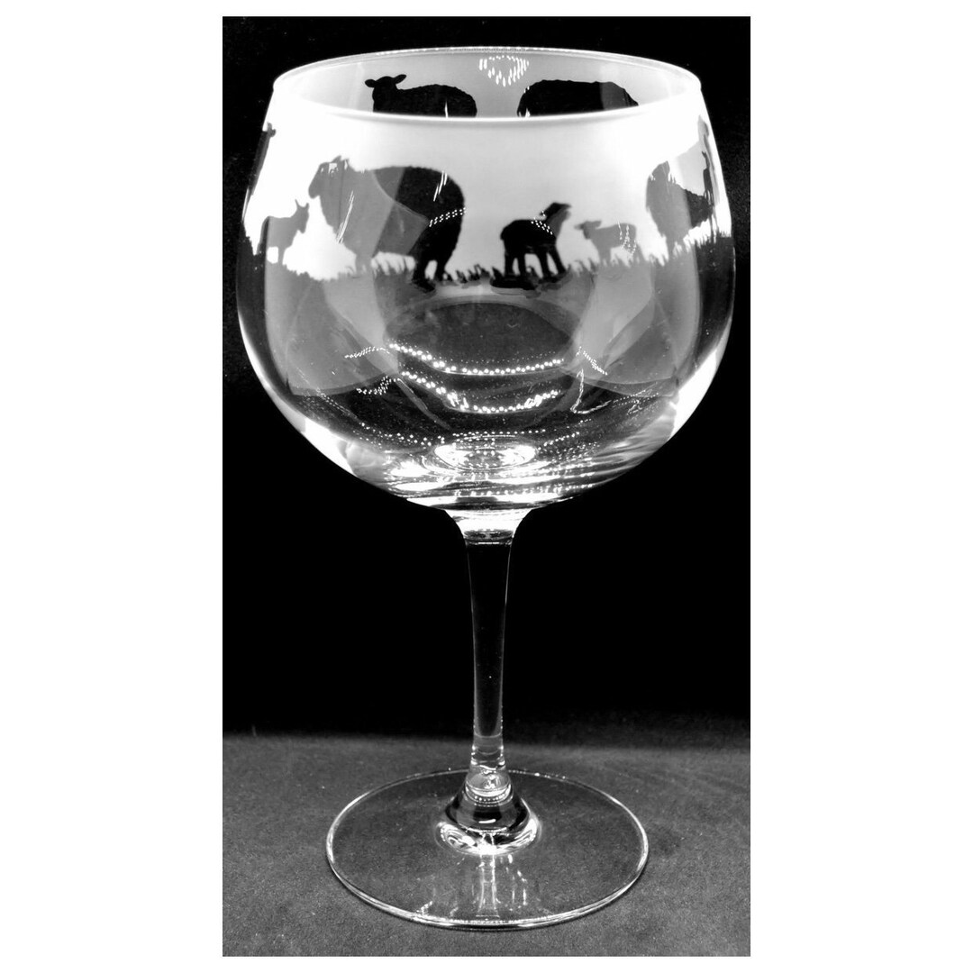 SHEEP GIN GLASS | 70cl Glass Gin Balloon With Engraved Sheep and Lambs ...