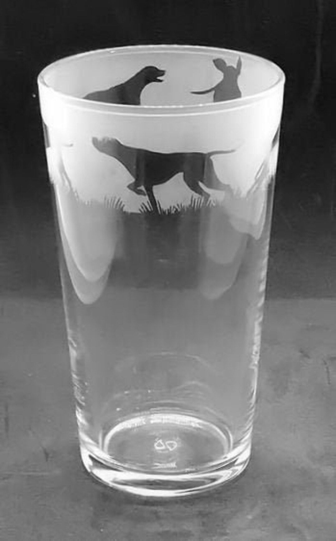 ENGLISH POINTER GLASS | 57cl Conical Pint Glass With English Pointer ...