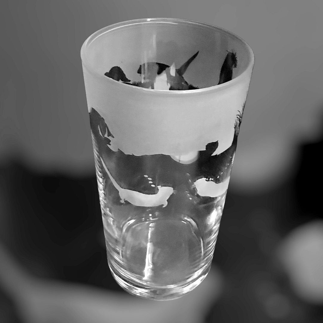 OTTER PINT GLASS | 57cl Conical Pint Glass With Otter Frieze Design - Etsy