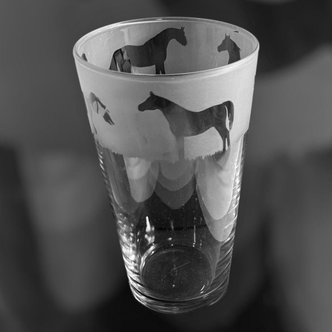 ARAB PINT GLASS | 57cl Conical Pint Glass With Arabian Horse Frieze ...