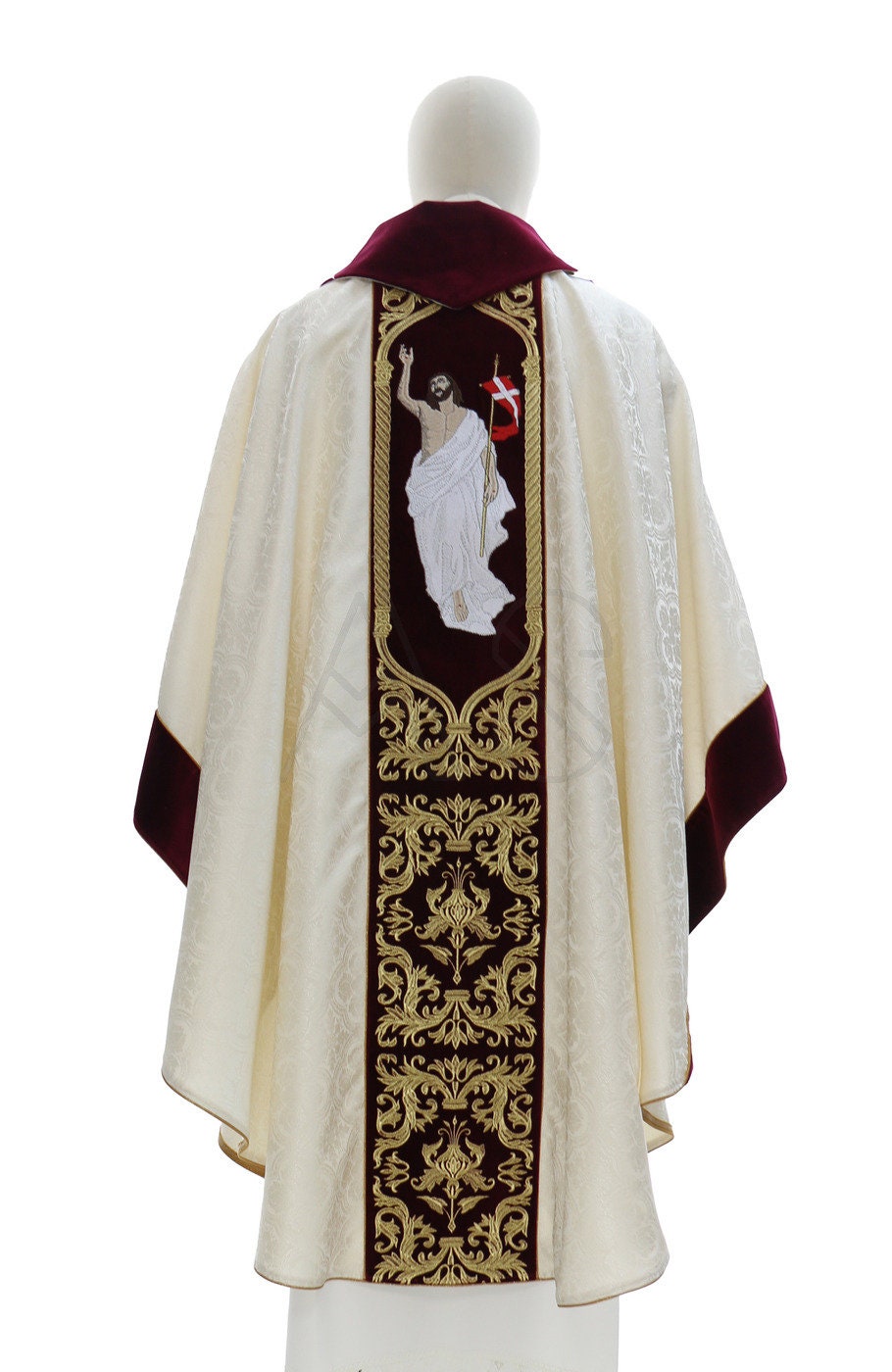 Gothic Chasuble With Matching Table Embroidered Jesus is Risen, Propose ...