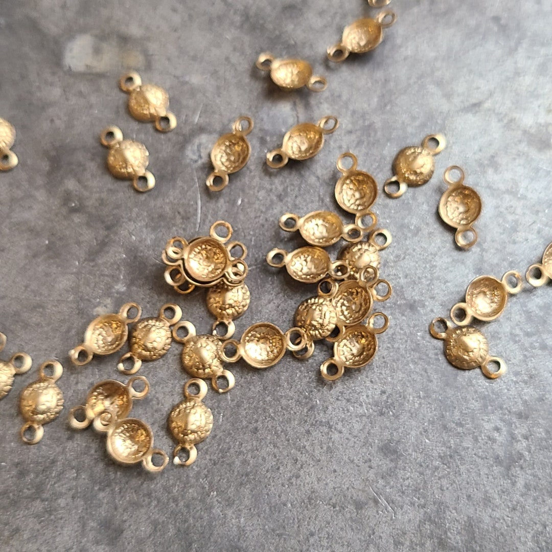 Cute Charm Connector ~ Small Circular Brass (24 Pcs) Charm Pendant ...