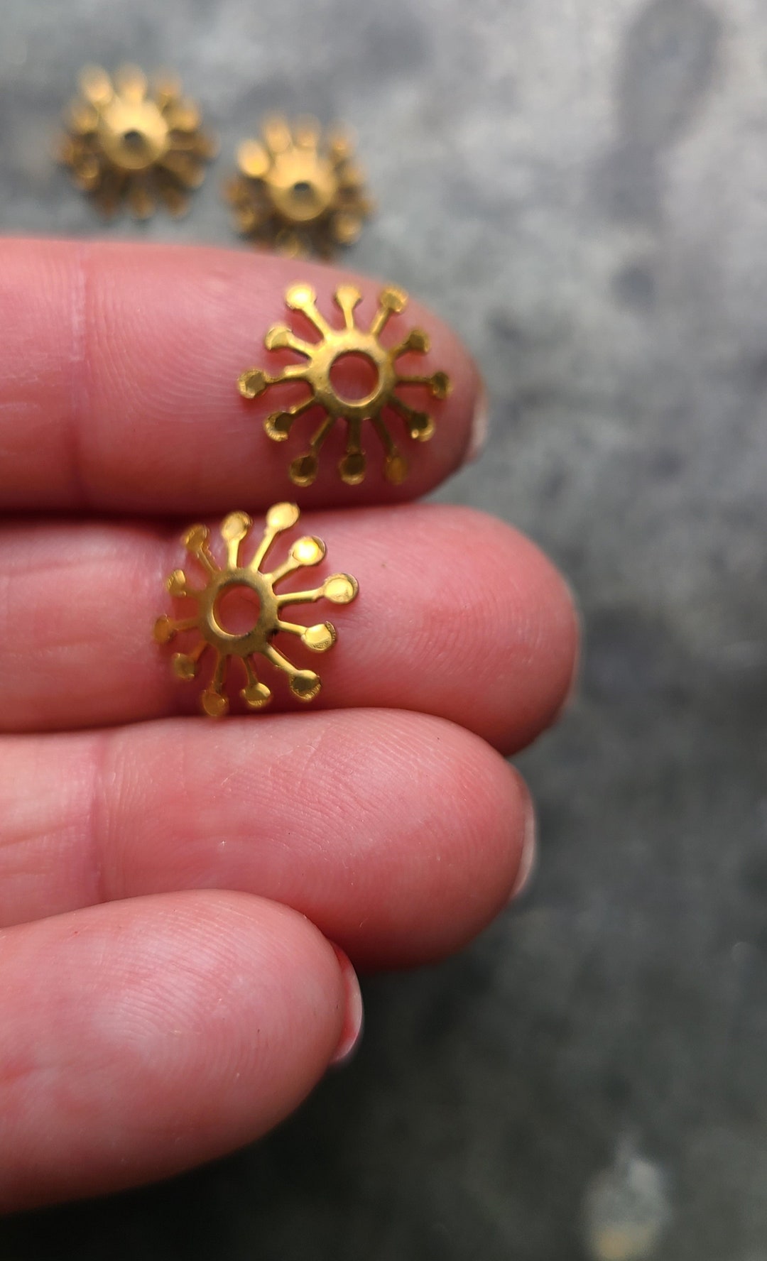 10 Vintage Starburst Bead Caps 10mm gold Plate Bright Gold Plate Miriam ...