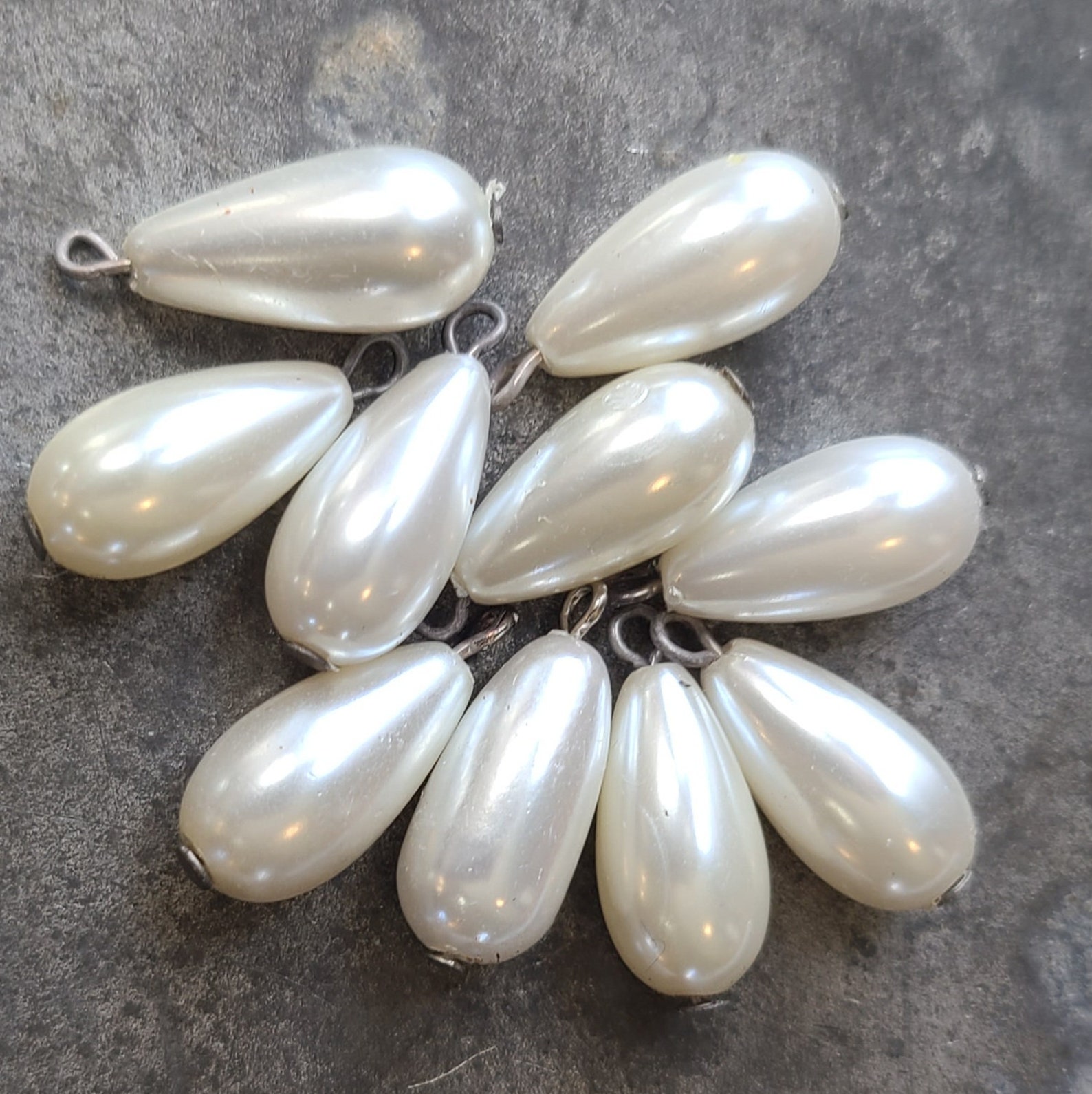 Vintage Hard Acrylic Teardrop White Pearl ~ Pearl With Dark Metal Loop ...