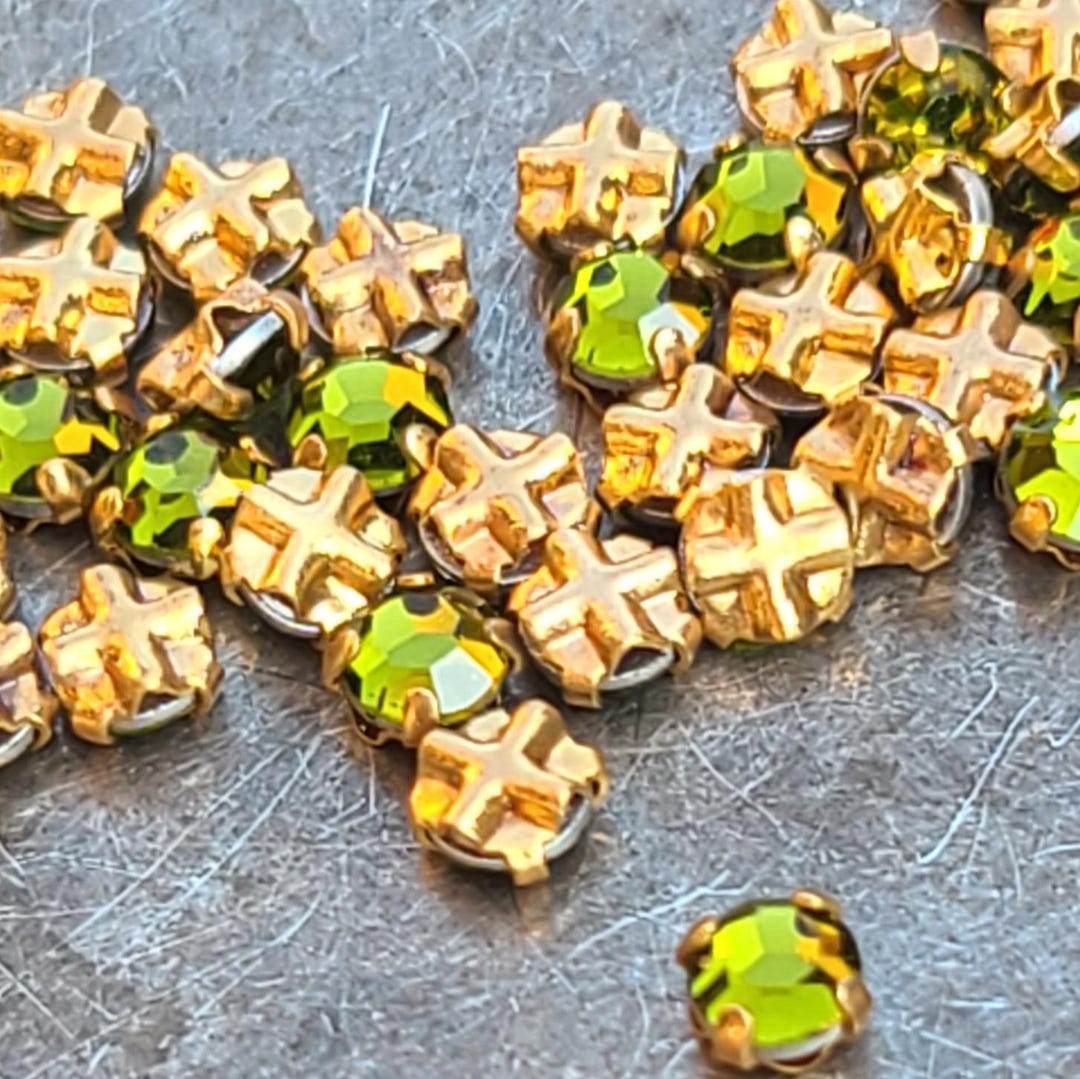 Peridot Gold Rose Montees, 20 Pieces, Vintage Rose Montees, Glass ...