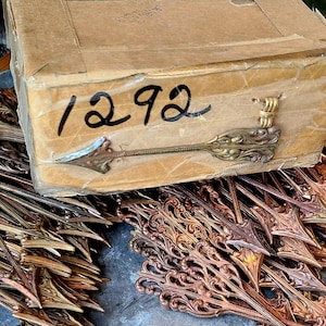 1 Vintage Raw Brass Stamping ~ Large Victorian Style Arrow ~ Ornate ...