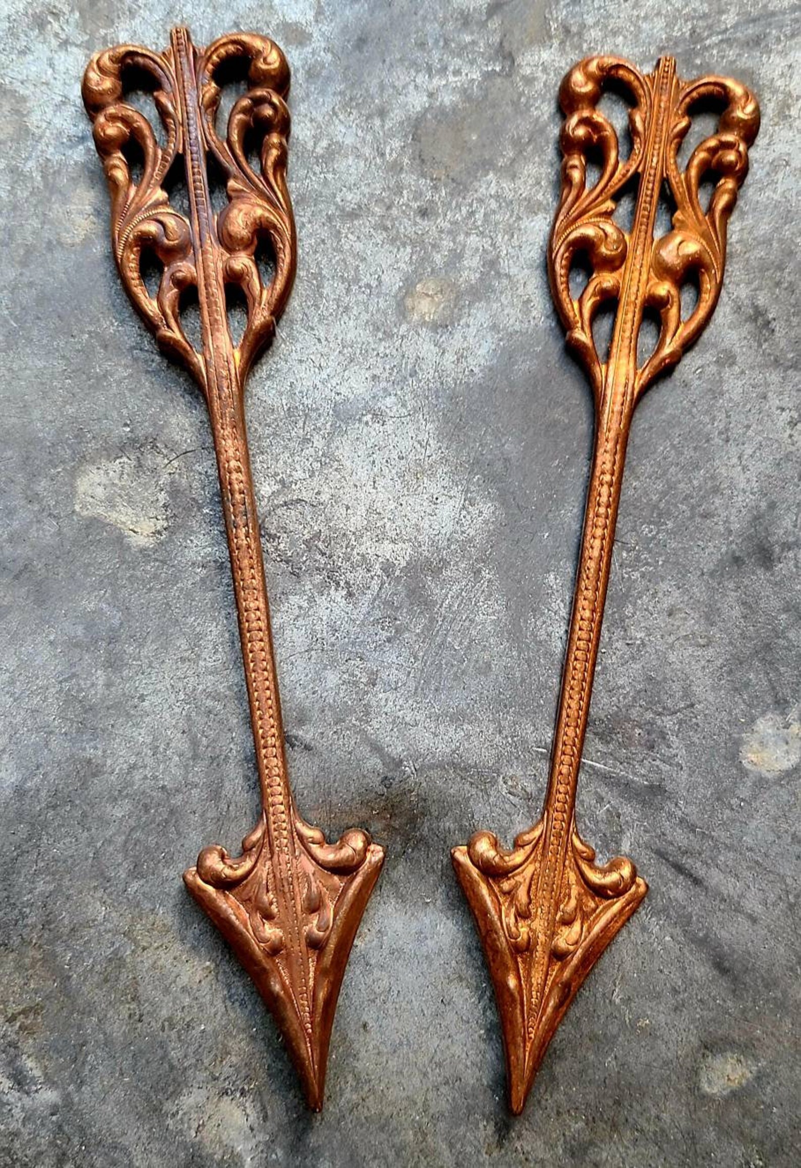 1 Vintage Raw Brass Stamping ~ Large Victorian Style Arrow ~ Ornate ...