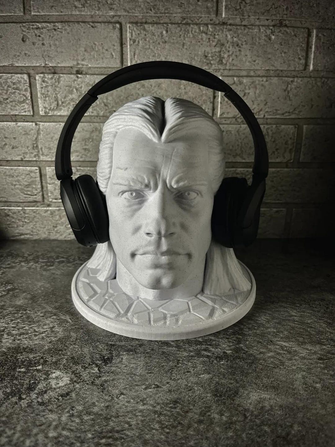 Geralt of Rivia - the Witcher Headphone Stand - Etsy