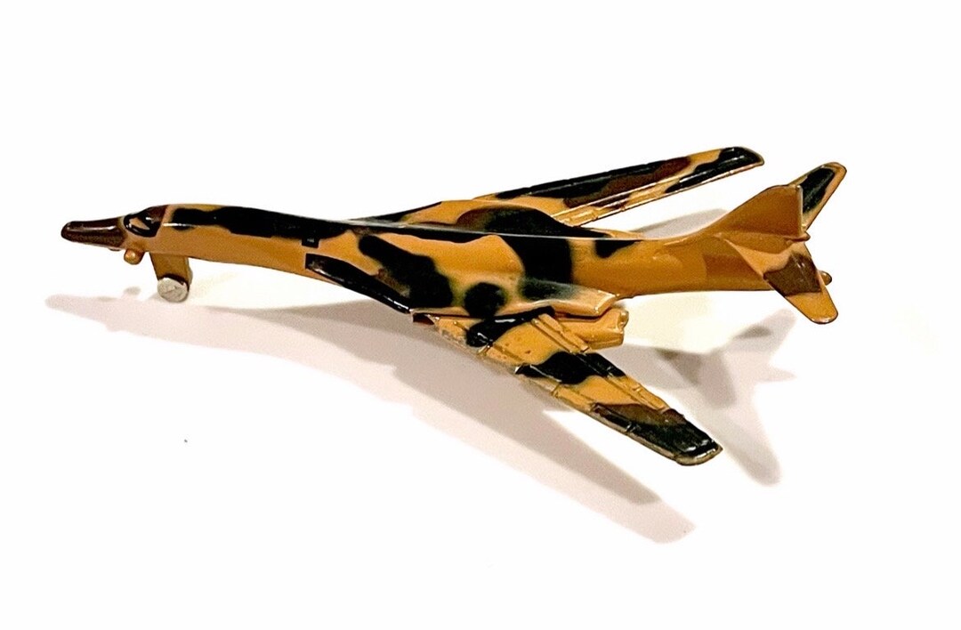 Vintage Zee Toys Dyna-flite A134 US Air Force Rockwell B-1 Lancer ...