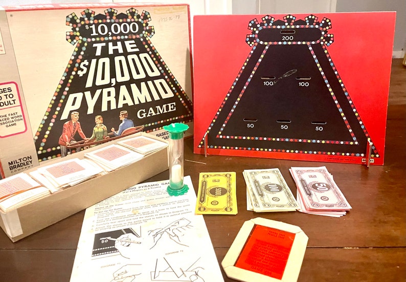 1970s Board Games the 10000 Pyramid Game Smess Stay Alive - Etsy