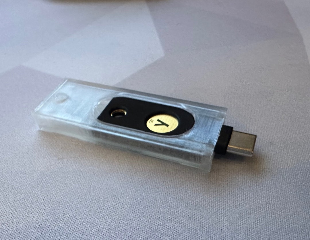 Yubikey 5C NFC - Slideout Case/keychain for Your Yubikey Security Token ...