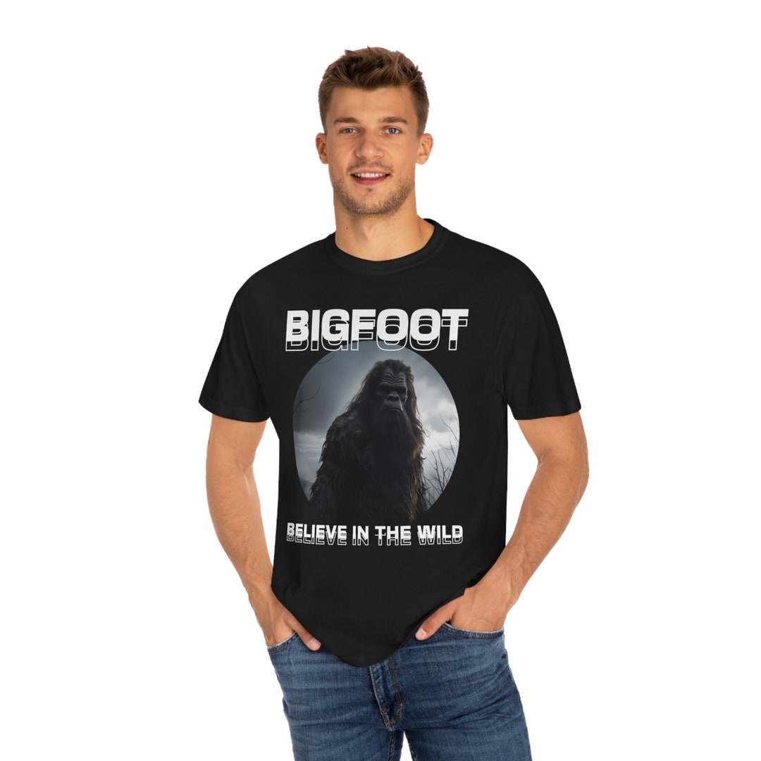 Men's Bigfoot Believe in the Wild Graphic Comfort Colors T-shirt, Men's ...