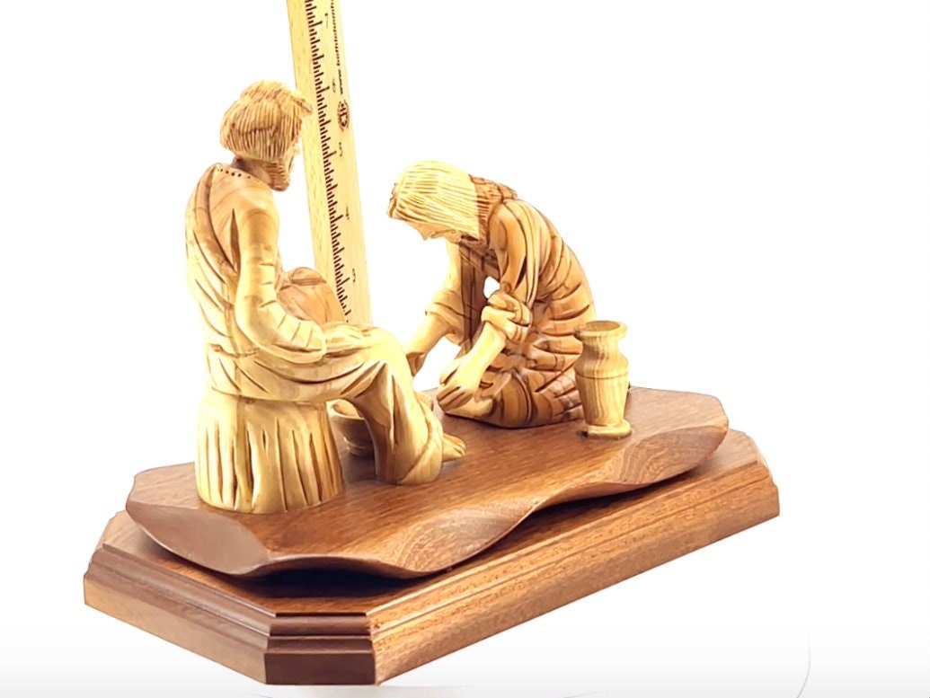 Jesus Christ Washing of the Feet Statue, Hand Carved Olive Wood Grown ...