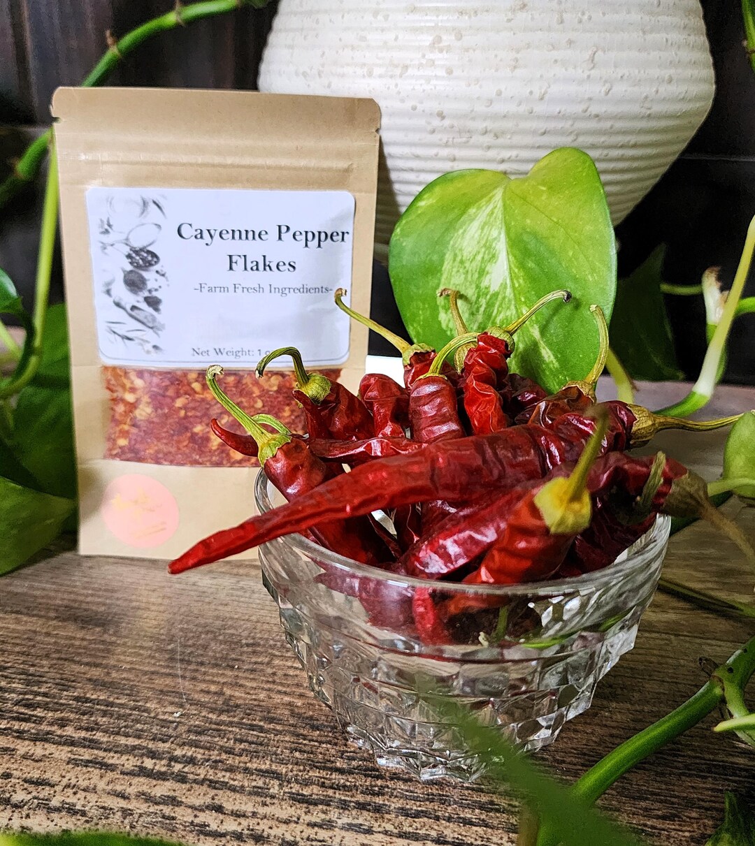 Fresh Cayenne Pepper Flakes | NON GMO | Garden Fresh - Etsy