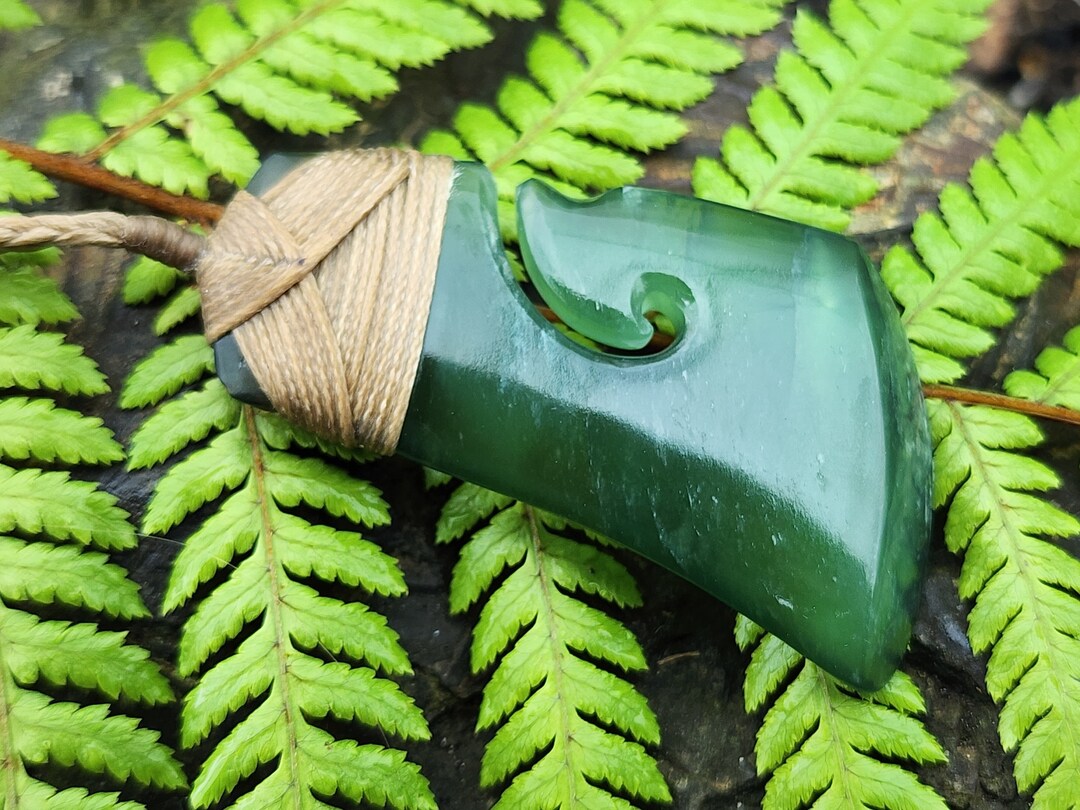 Rare New Zealand Bowenite/ Tangiwai Pendant - Etsy